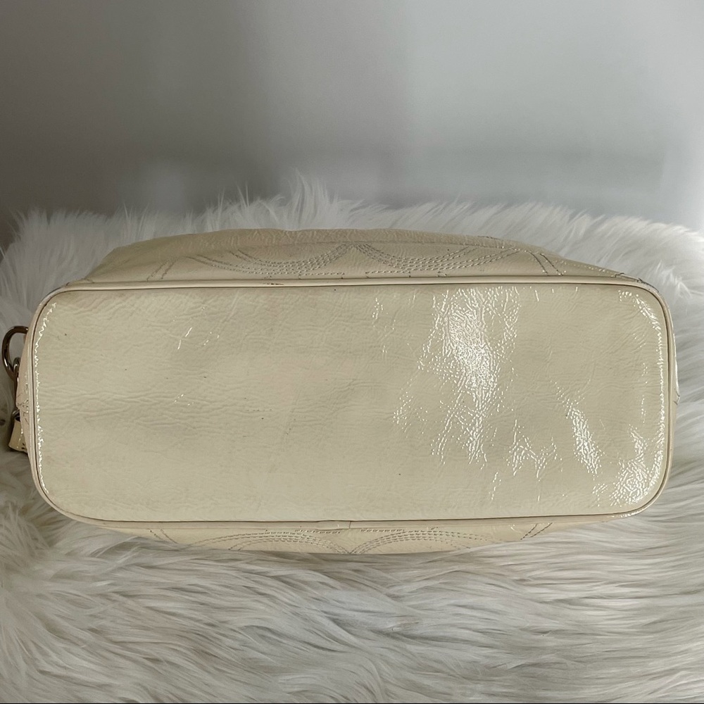 Coach Ivory Patent Leather Signature Stitched Hobo Bag - Gem